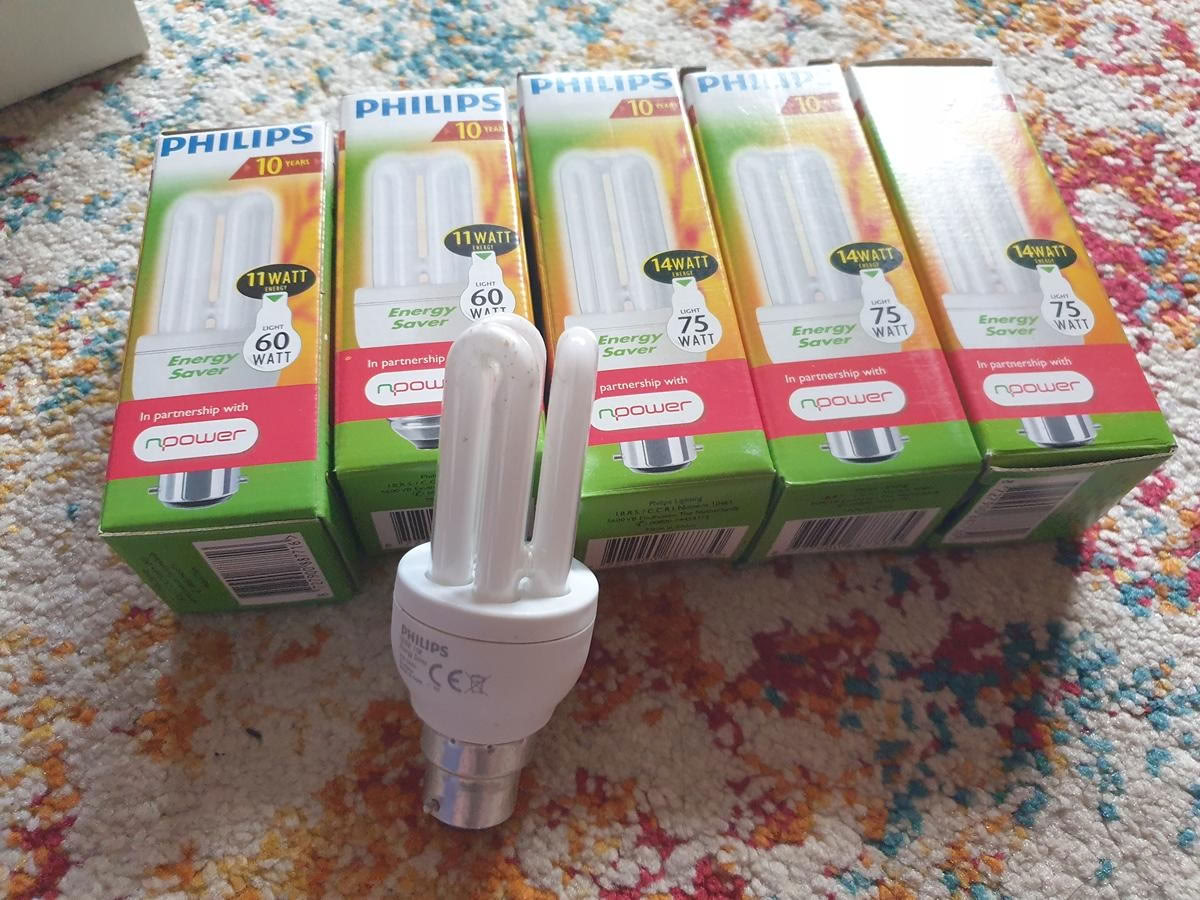 Free: new light bulbs (Woodside WD25) - St Albans Freegle