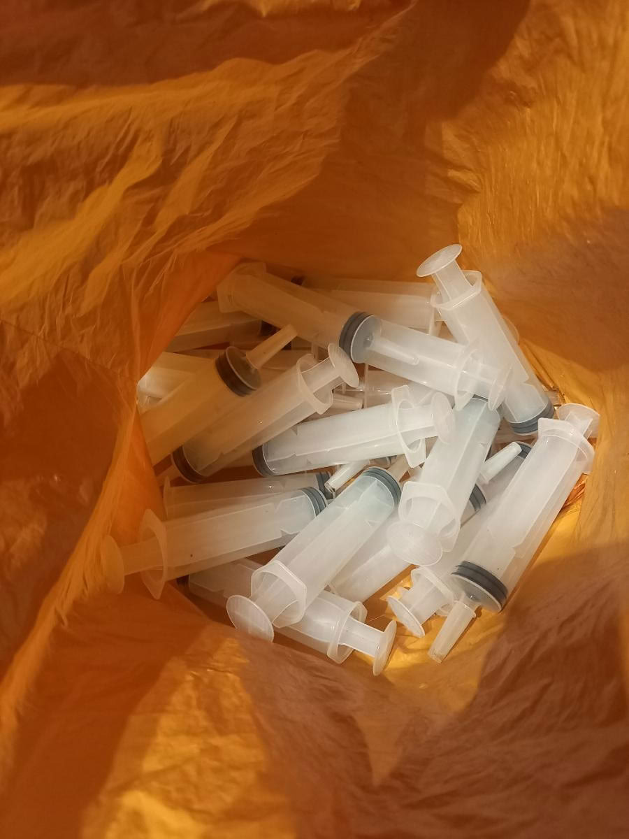 Free: Non medical syringes (Mottingham)