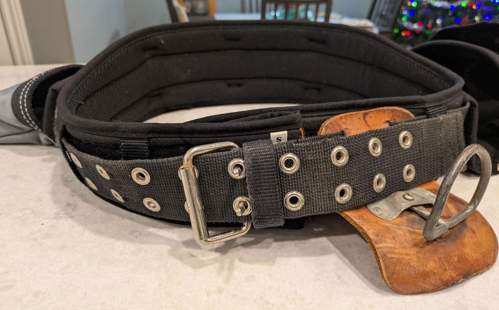 Free: Tool belt / Electrician's tool belt (Hazeldean/Castlefrank area)