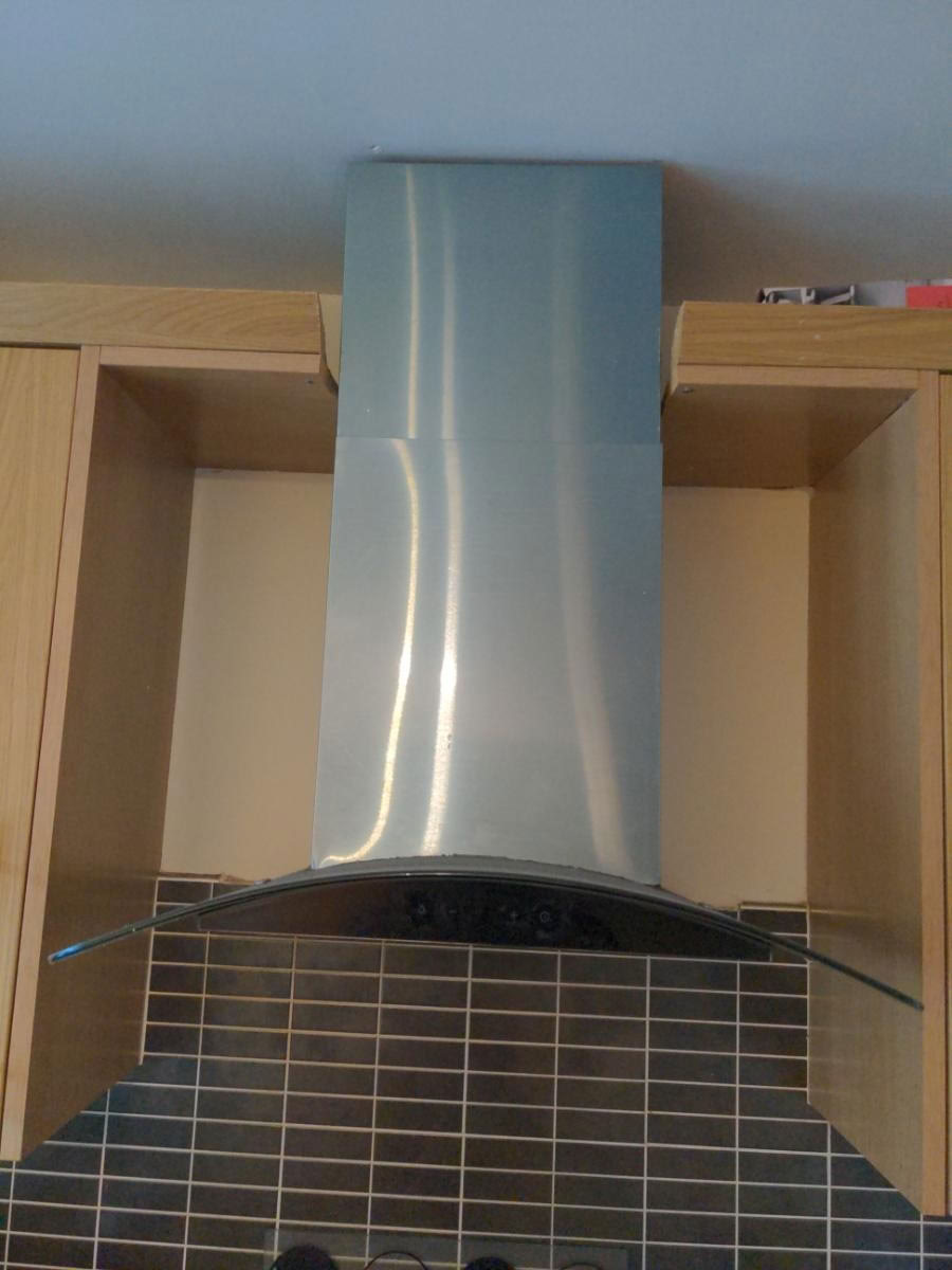Free: 60cm Cooker Hood - avail march2026 (Tingley, Leeds/wakey WF3 ...