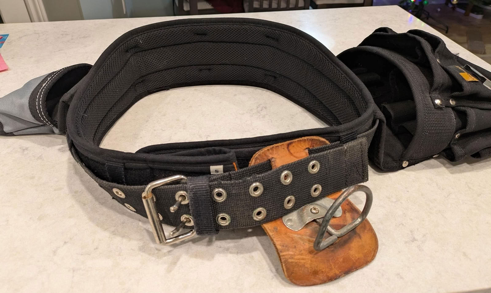 Free: Tool belt / Electrician's tool belt (Hazeldean/Castlefrank area)
