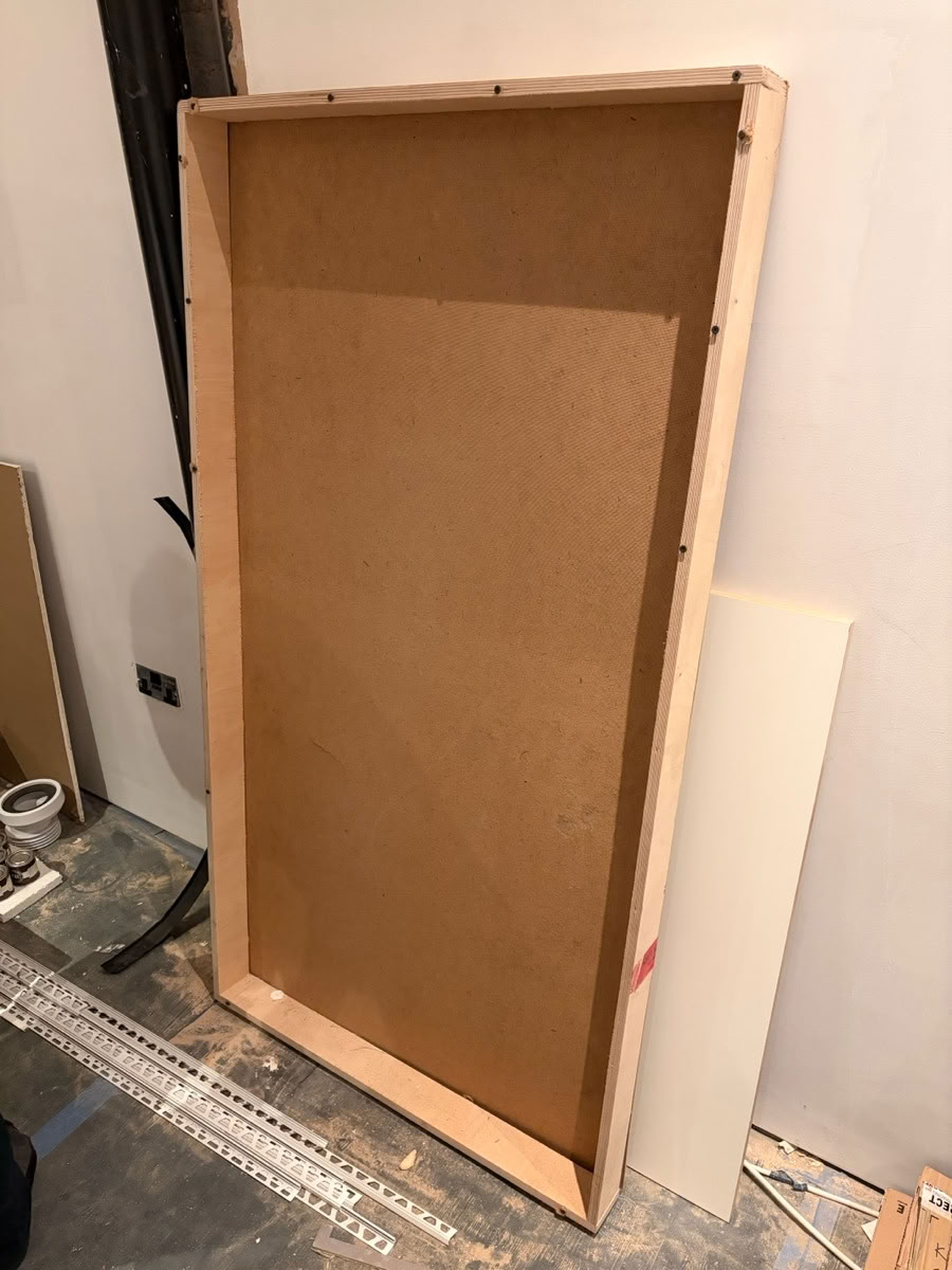 Free: Shipping crate (wood) (E11)
