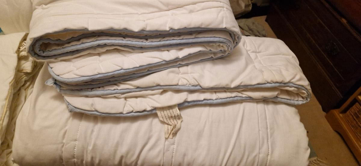 Free: 2 Single duvets (Upper Wellsway) - Bath Freegle