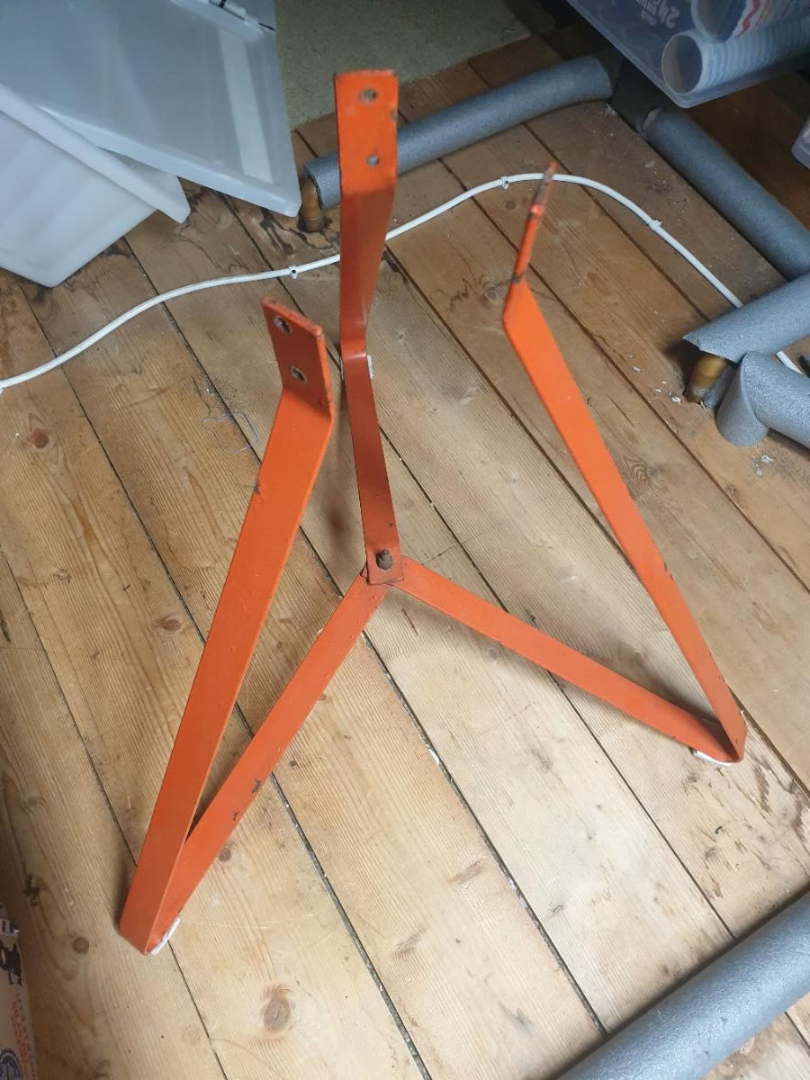 Free: Stand for xmas tree (Frimley Green (GU16)) - Fleet Freegle