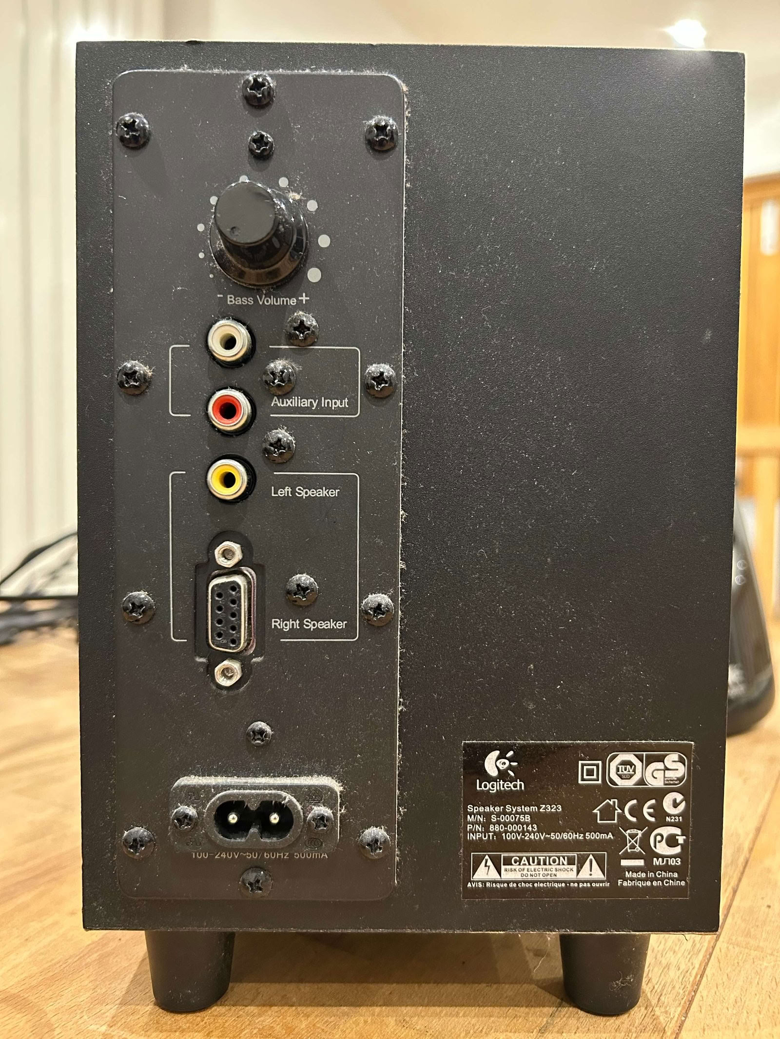 Free: Computer speaker set (not working) (The Folders Lane Estate RH15 ...