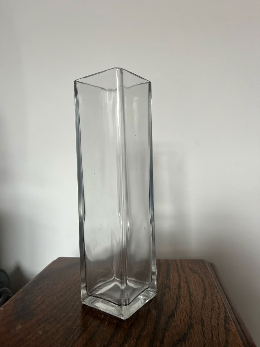 Free: Square Glass Vase - New (Mitcham CR4) - Lambeth Freegle