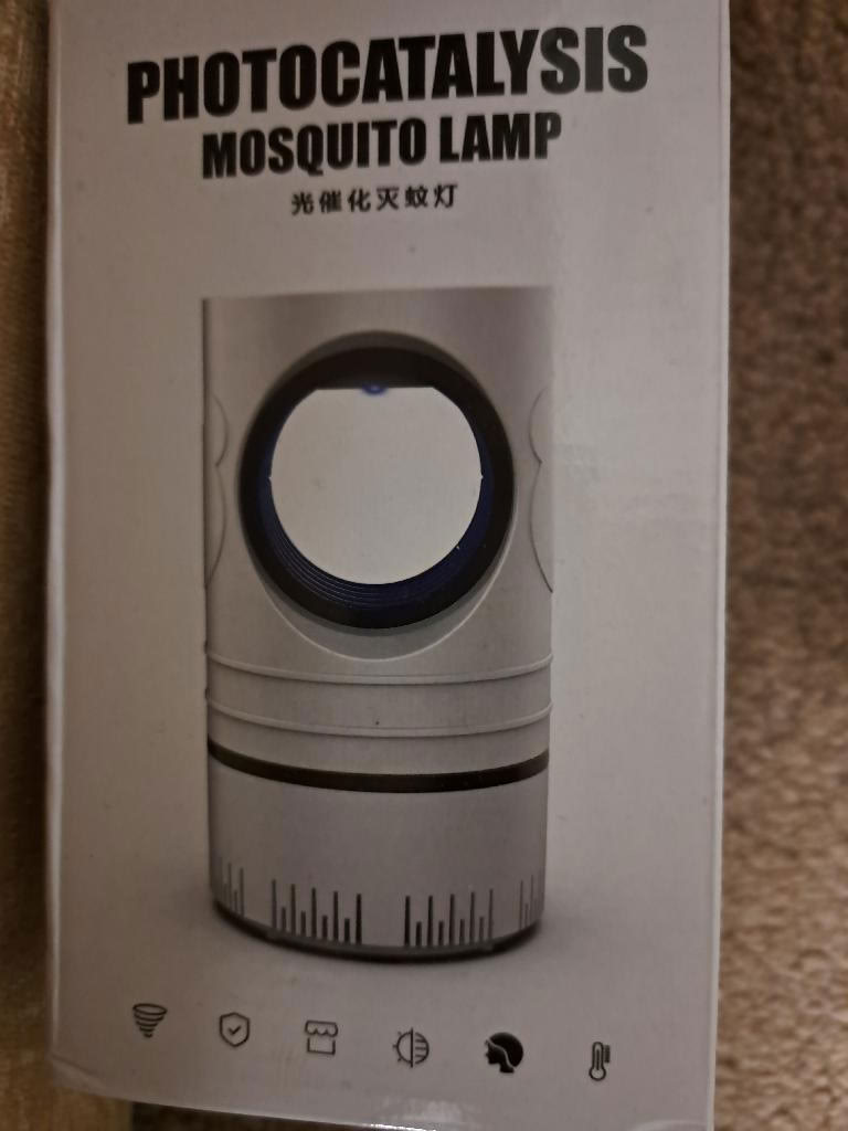 Free: Fruit fly and fly lamp (Southport PR8) - Southport Freegle