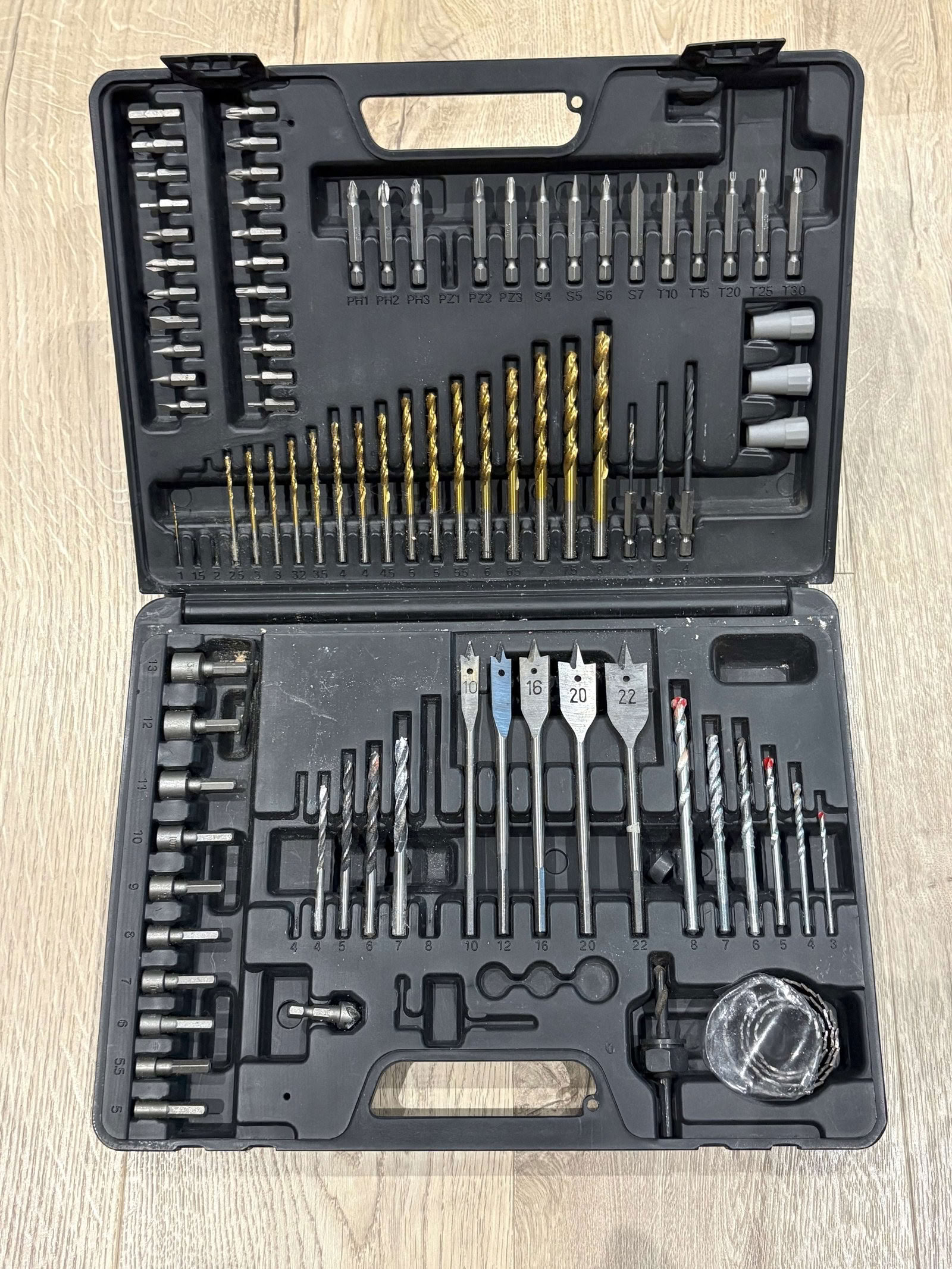Free: Drill Bit Set (Winchmore Hill N21) - Enfield Freegle