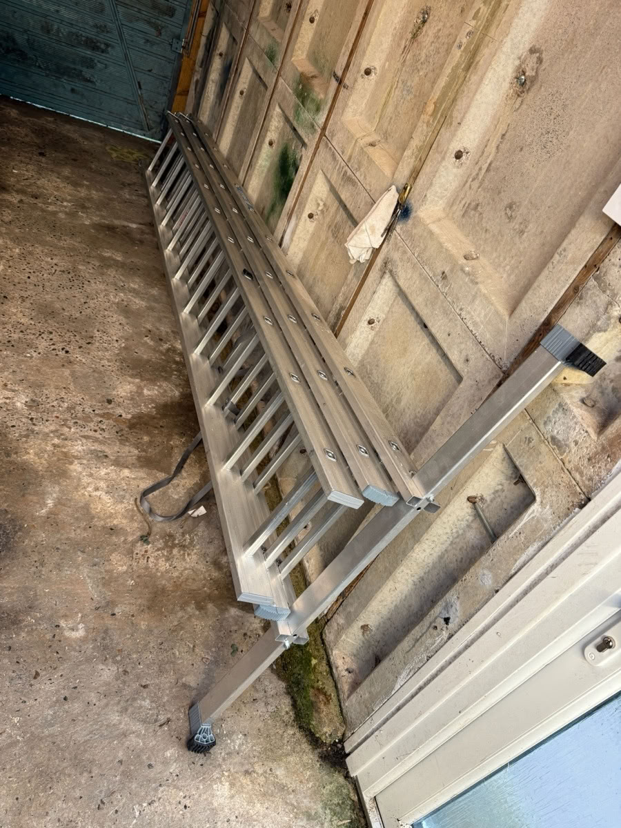 Free: 11 Rung Zarges Ladder (East Grinstead. RH19)