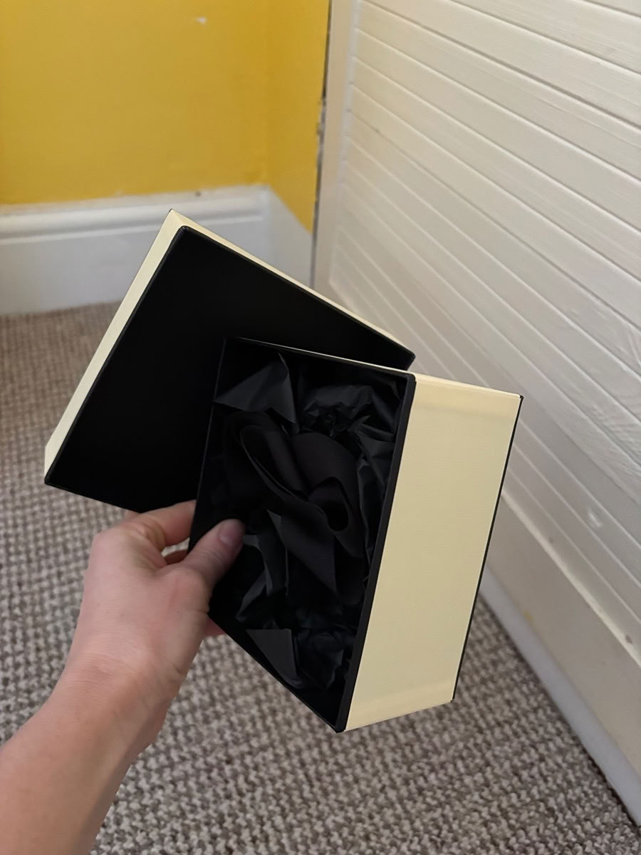 Free: Gift box (Stockport centre SK1) - Buxton Freegle