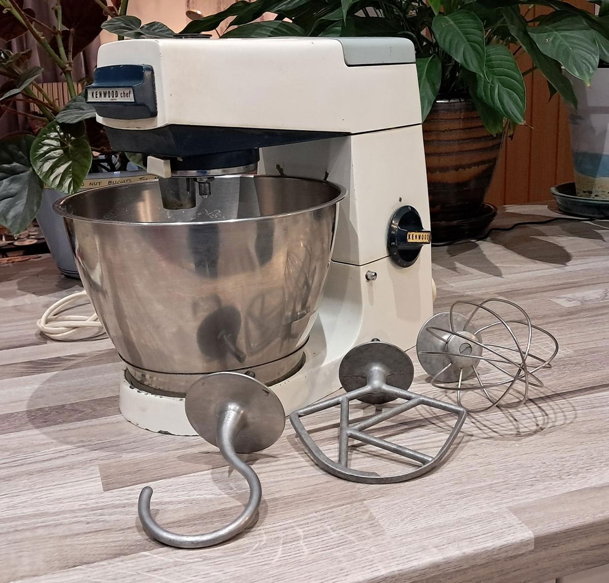 Free: Kenwood Mixer (Poundbury DT1) - Purbeck Freegle