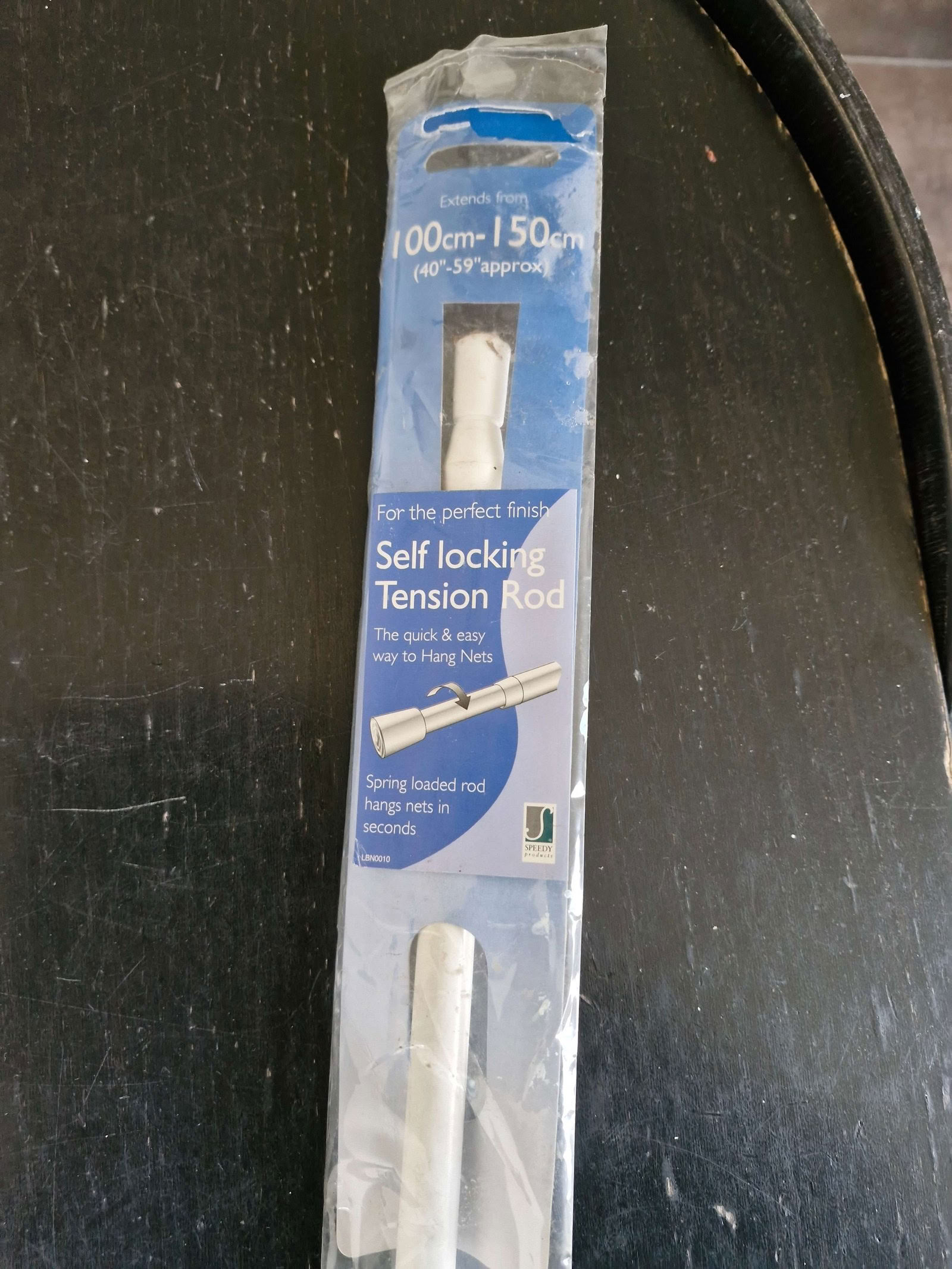 Free: Tension curtain rod (Great Baddow CM2) - Chelmsford Freegle