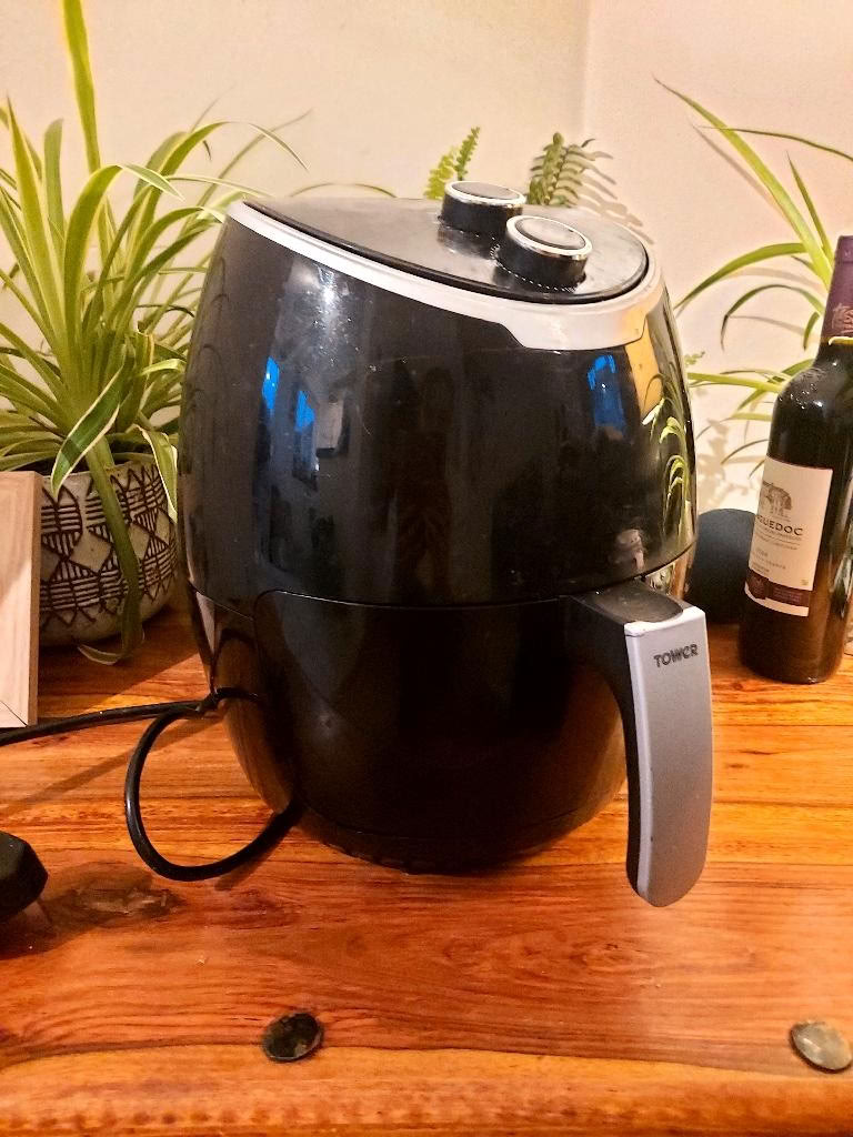 Free: Air fryer (Sible Hedingham CO9) - Braintree Freegle