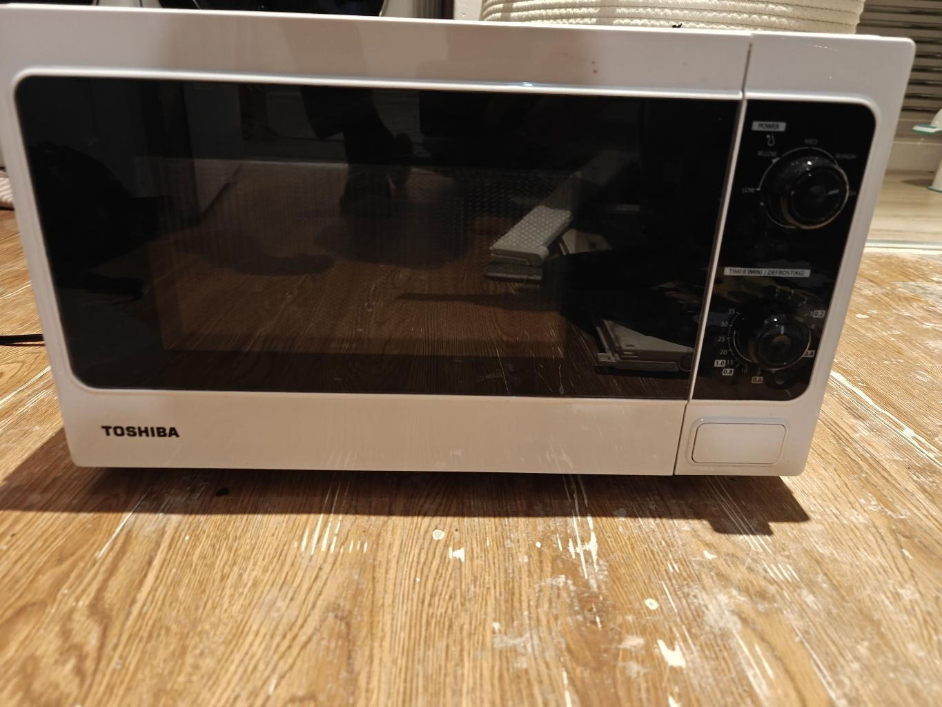 Free: Toshiba microwave (Wadsley S6) - Sheffield Freegle