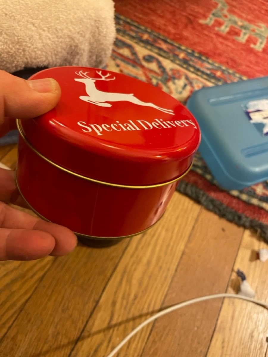 Free: small christmas tin (Chevy Chase DC)
