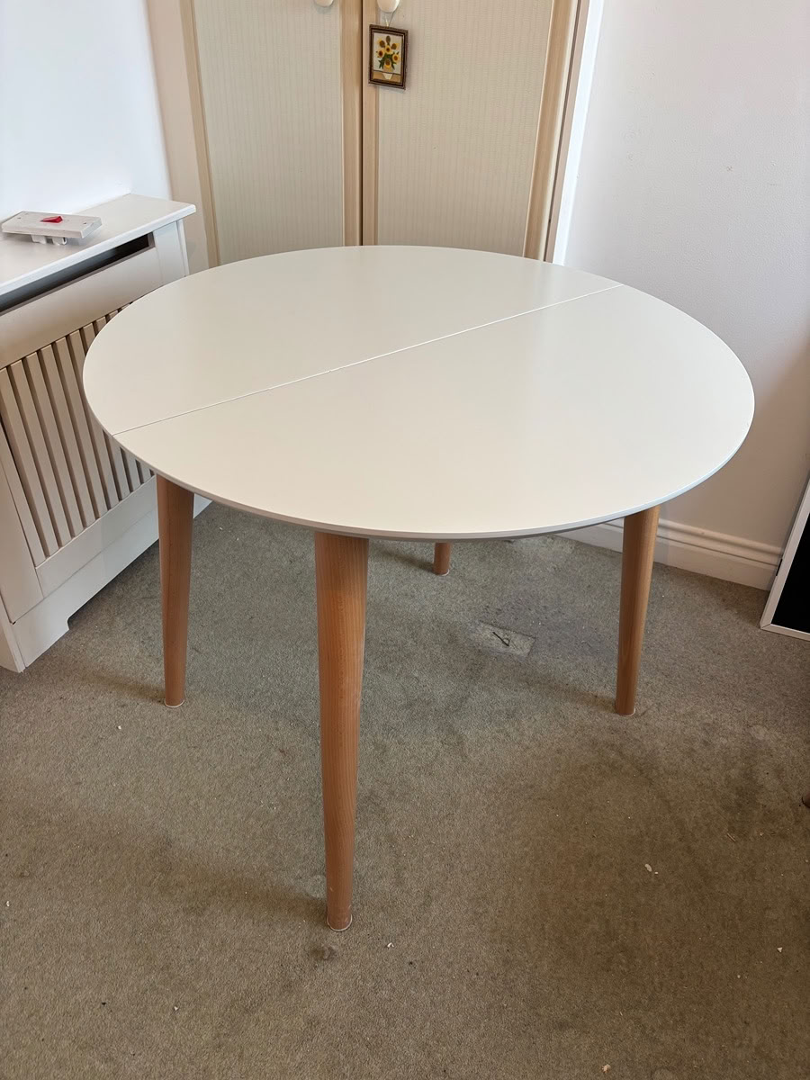 Free: Dining table (Dun Laoghaire)