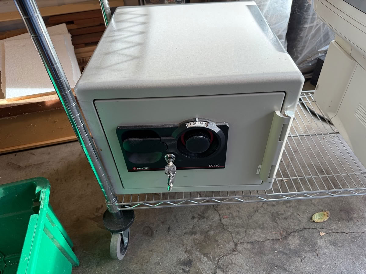 Free: Sentry Fire Safe (Near Notre Dame)