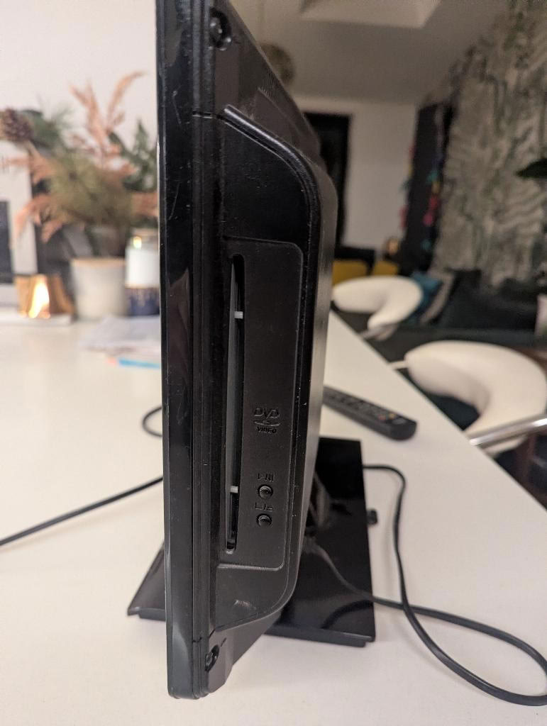 Free: Toshiba TV DVD player (not working) (Cheadle SK8) - Stockport Freegle