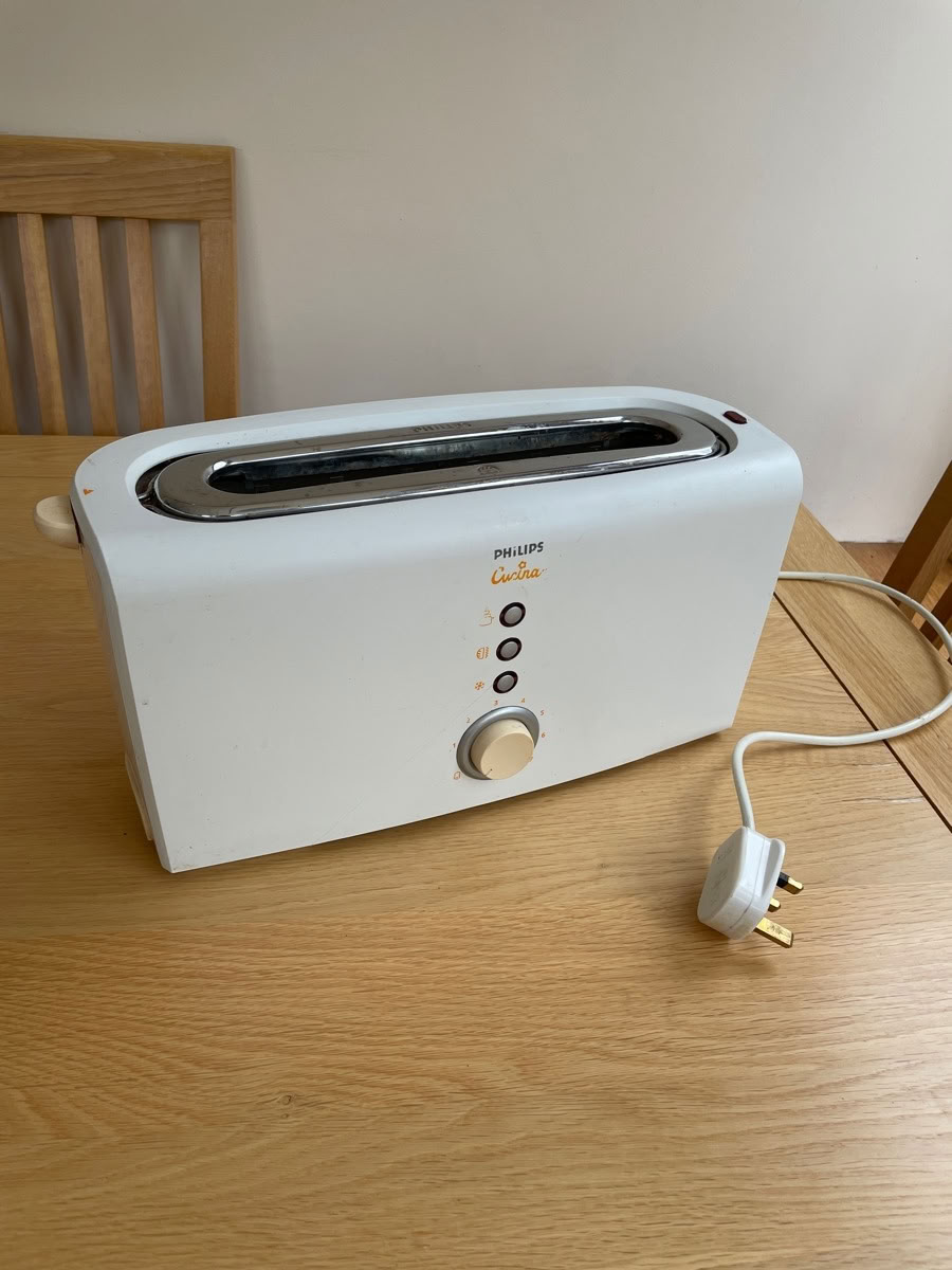 Free: Toaster - 2 slice Philips (Steyning BN44)