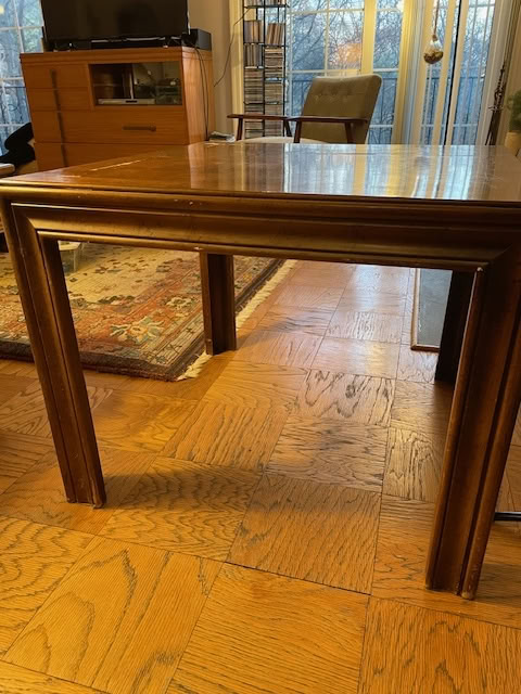 Free: End Table (Adams Morgan) - Washington, DC