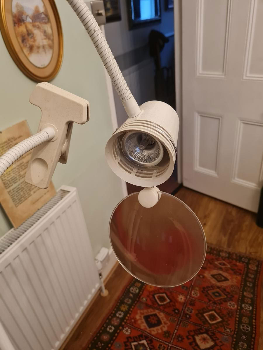 Free: A stand adjustable lamp (CT11) - Thanet Freegle