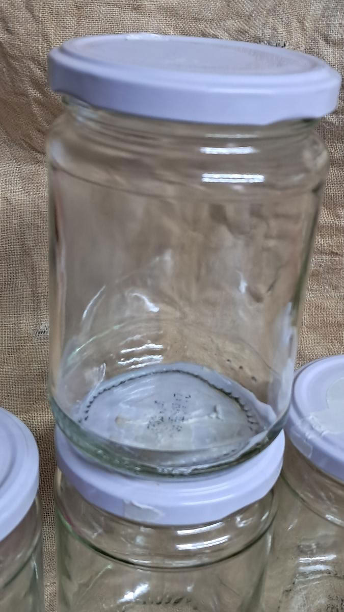 Free: Glass jars and lids (Holloway road N4)