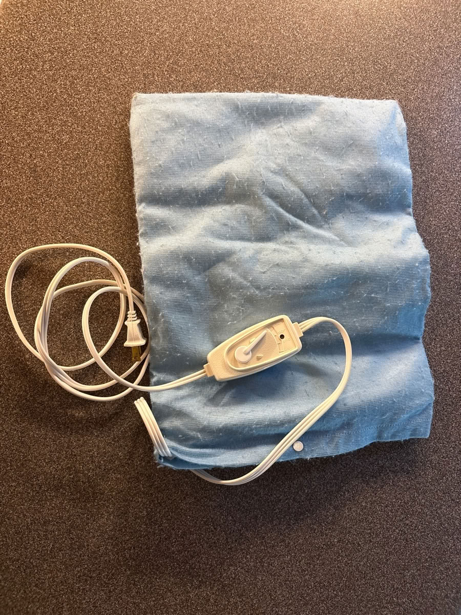 Free: Sunbeam Heating Pad (Highland Ave, RWC)