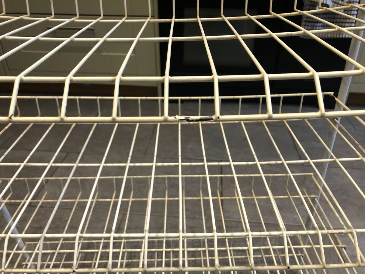 Free: Metal shoe rack (Maidstone (Barming))