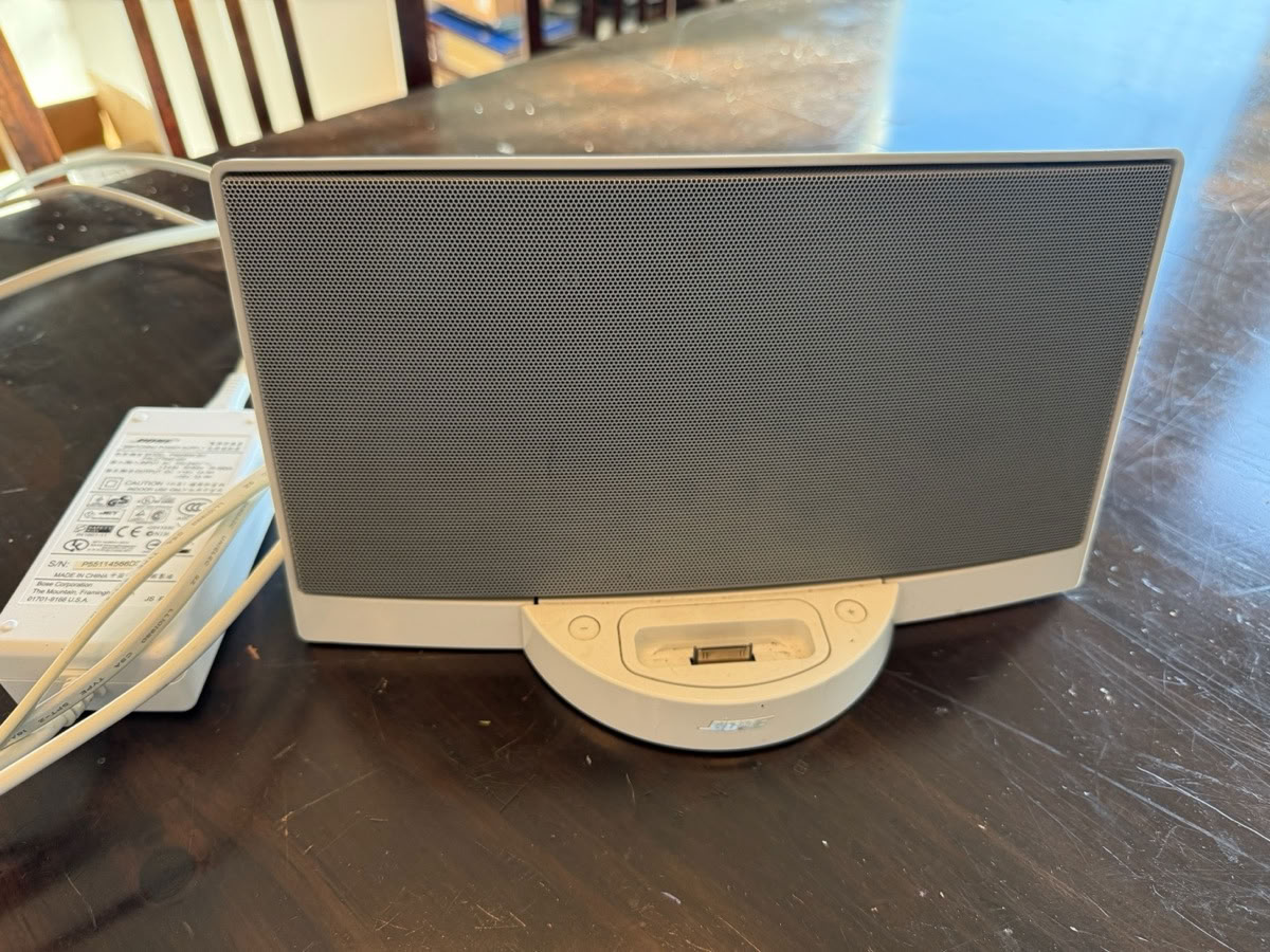 Free: Bose SoundDock speaker (Laurelhurst)