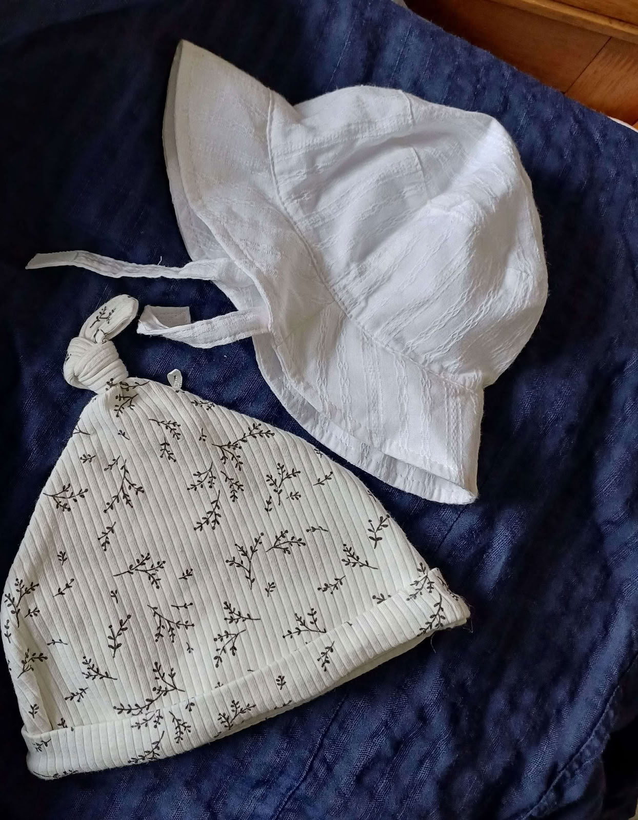 Free: Small bundle of baby clothes. (Sydenham SE26) - Lewisham Freegle