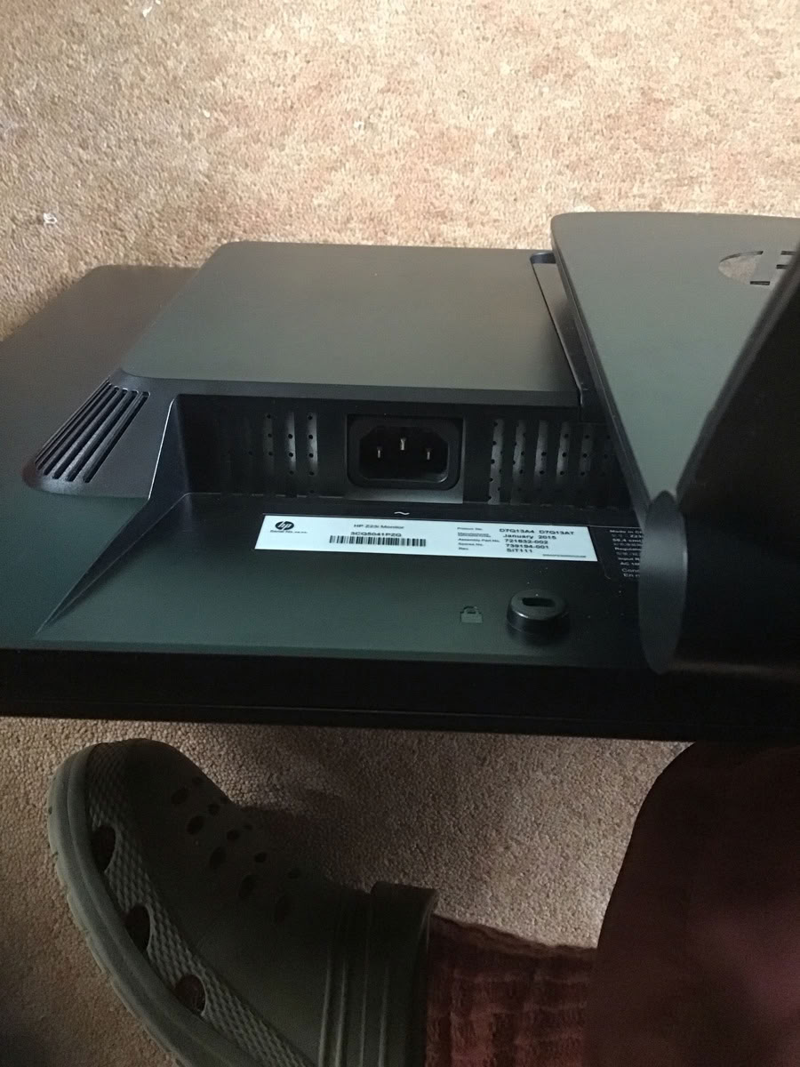 Free: HP Monitor (Wescott RG40)