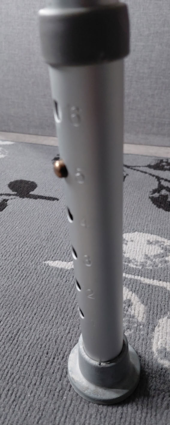 Free: Bath / Shower chair (St. Albans)