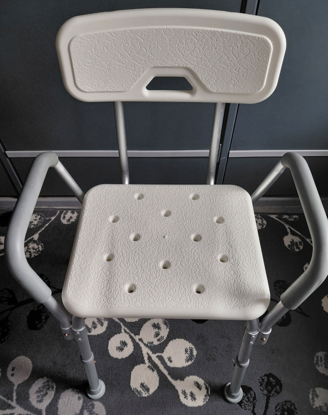 Free: Bath / Shower chair (St. Albans)