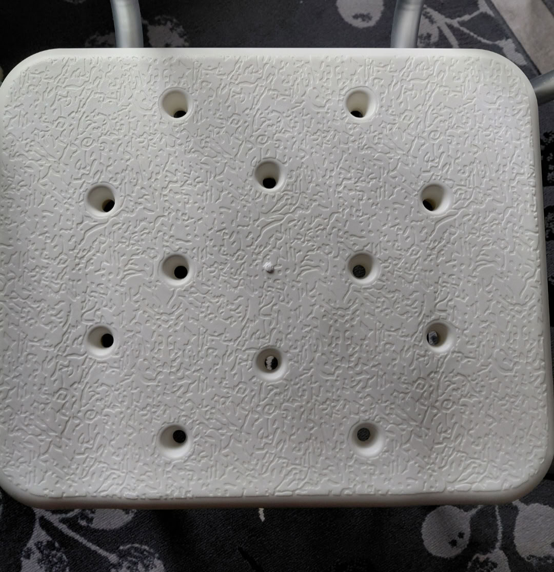 Free: Bath / Shower chair (St. Albans)