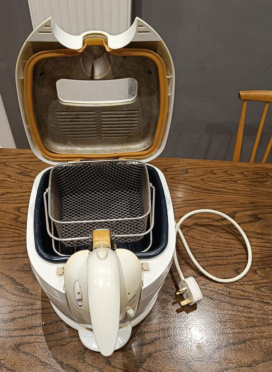 Free: Deep fat fryer (Exeter EX2) - Exeter Freegle