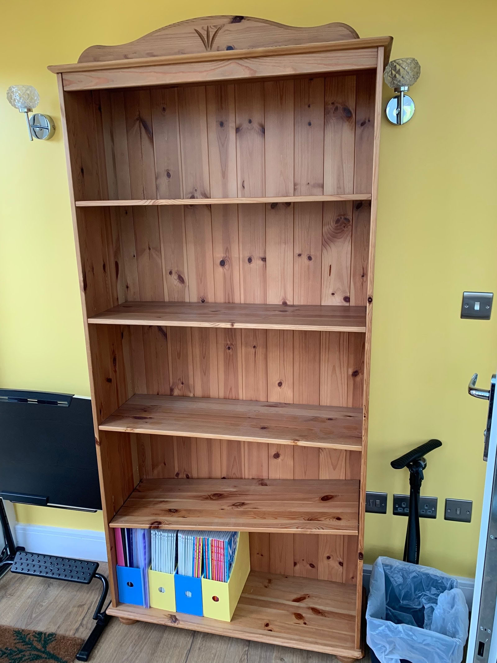 Free: Bookcase (Preston Grange NE30) - North Tyneside Freegle