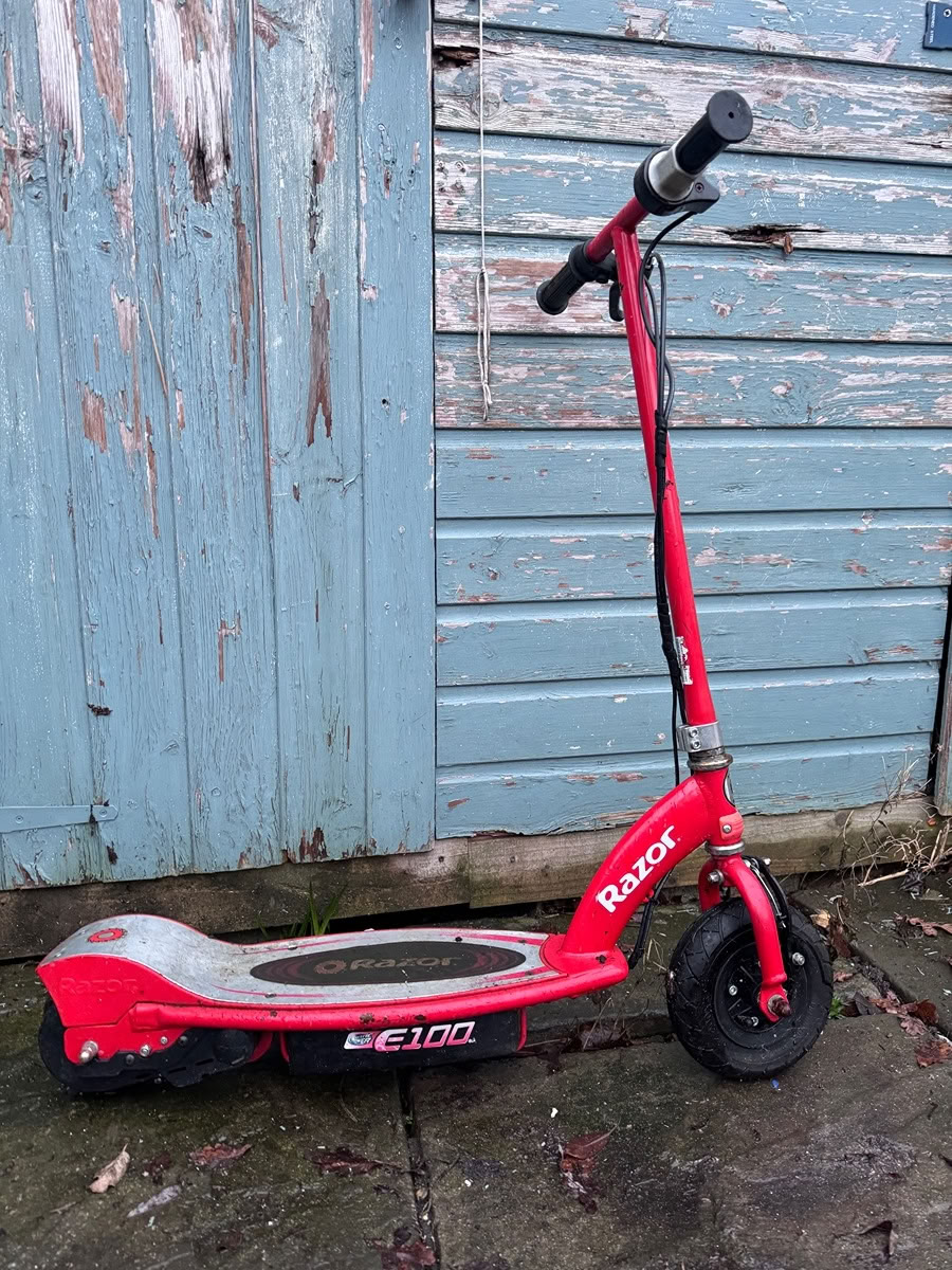 Free: Scooter (Ellesmere Port CH1)