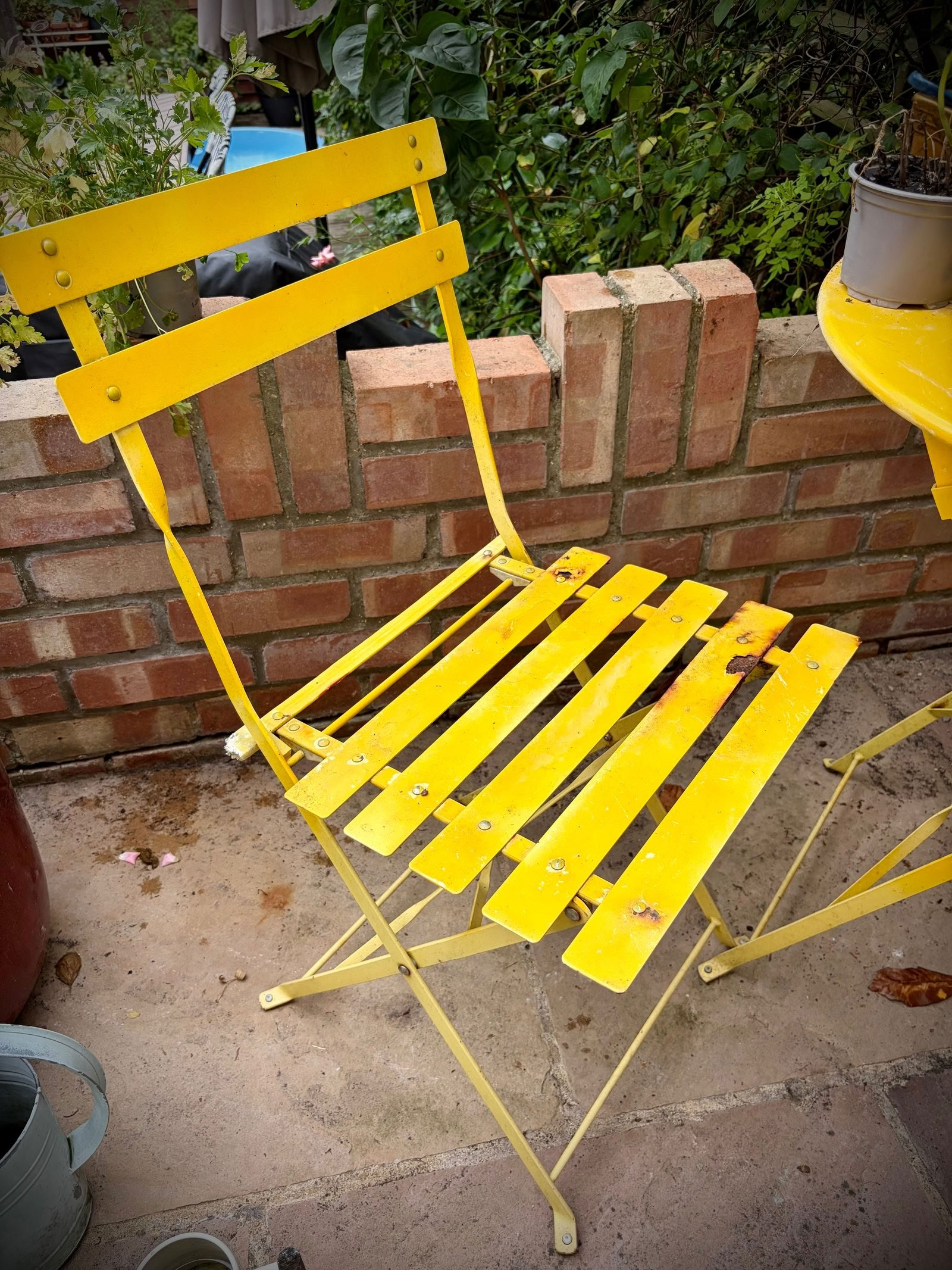 Free: Metal bistro table with matching chairs (Royal Standard SE7 ...