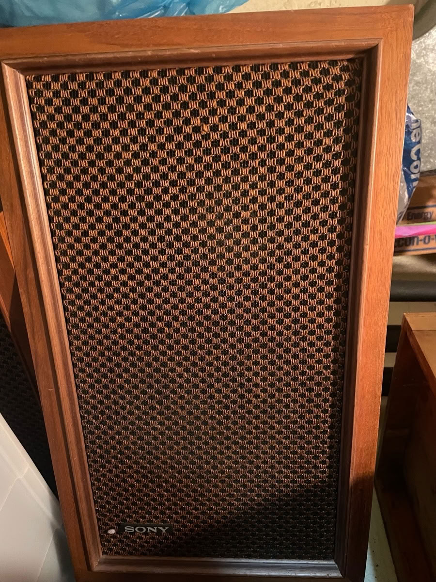Free: Vintage stereo system (Bethesda- River Rd & Wilson Ln)